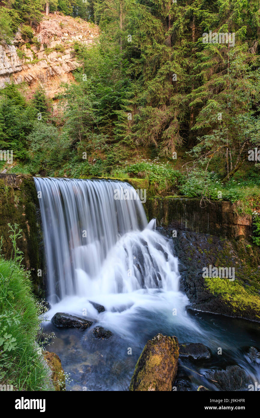 Mouthe hi-res stock photography and images - Alamy