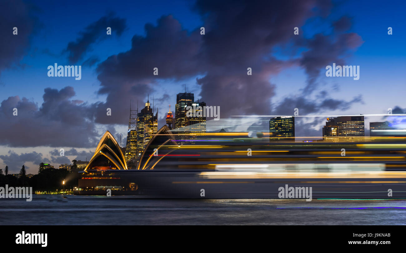 Passes opera house hi-res stock photography and images - Alamy