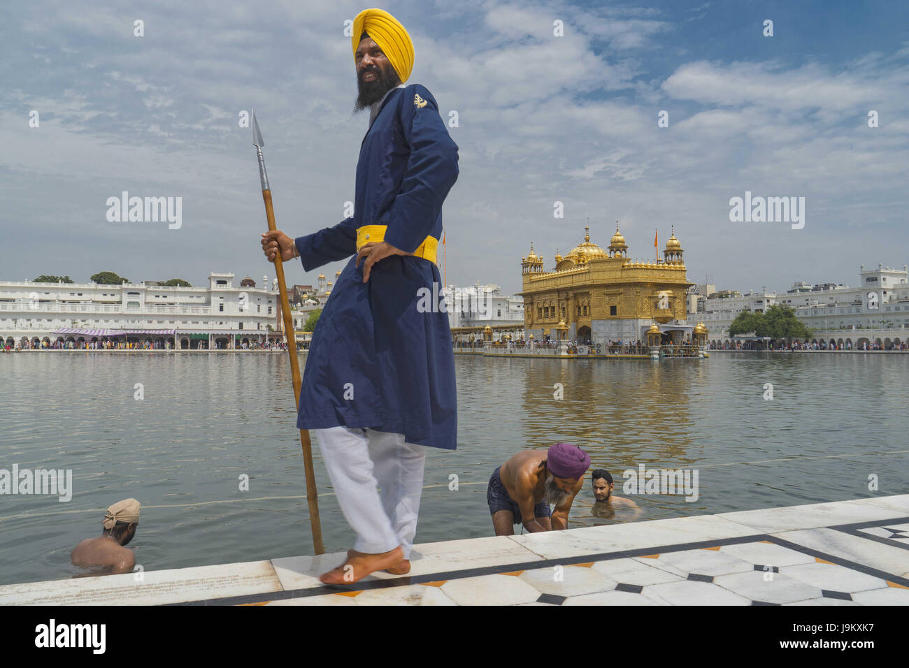 Volunteer security guard at golden temple hi-res stock photography and ...