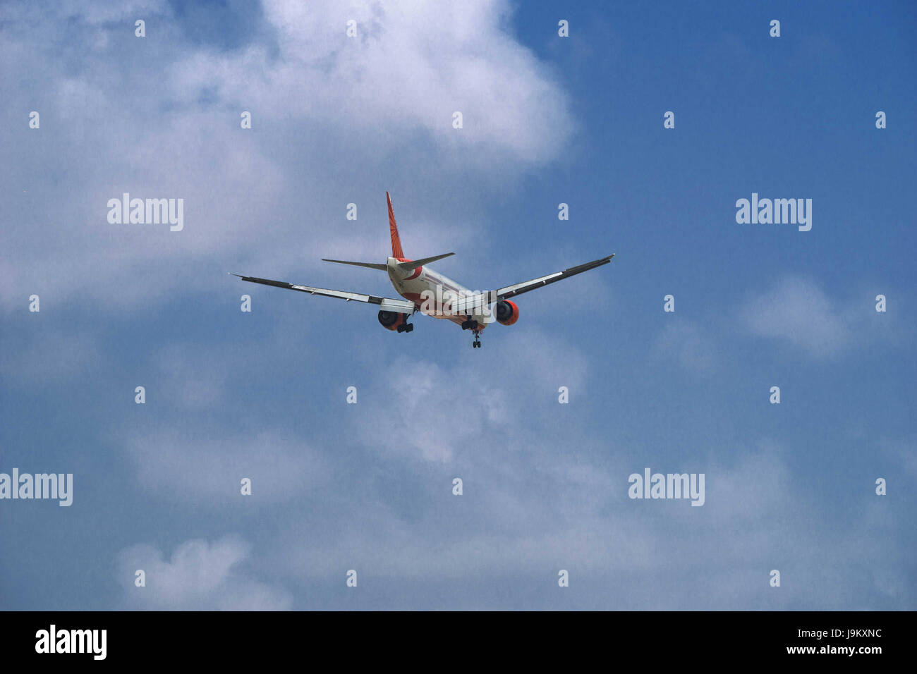 Airplane take off india hi-res stock photography and images - Alamy