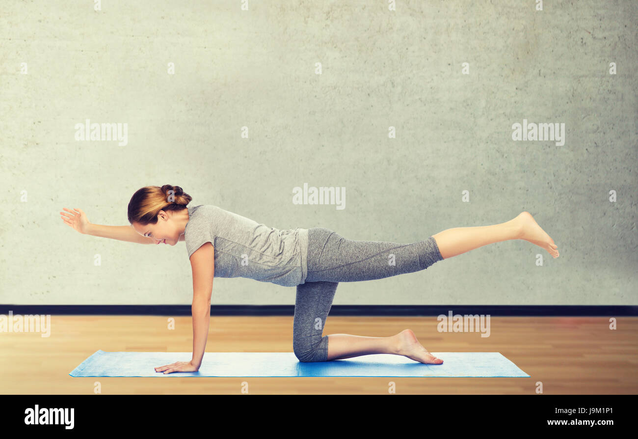 Balancing table pose hi-res stock photography and images - Alamy