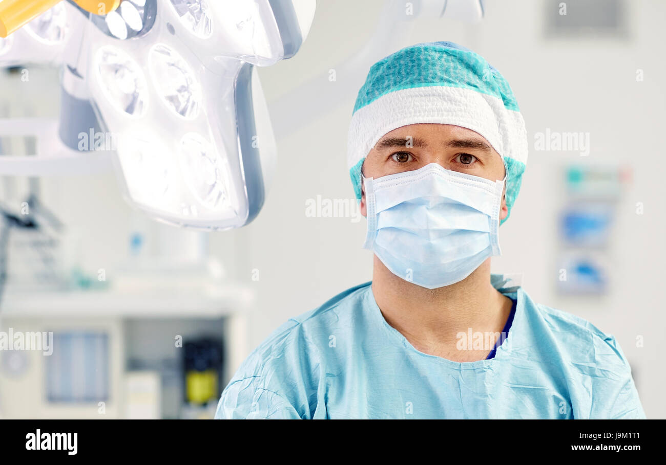 Hospital operating room hi-res stock photography and images - Alamy