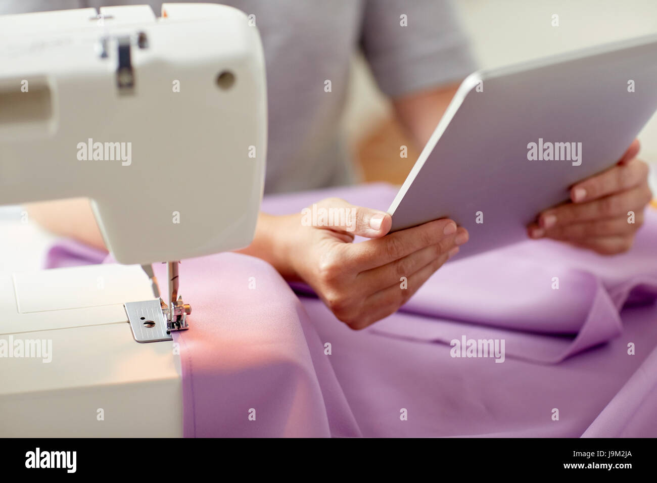 Computer sewing machine hi-res stock photography and images - Alamy