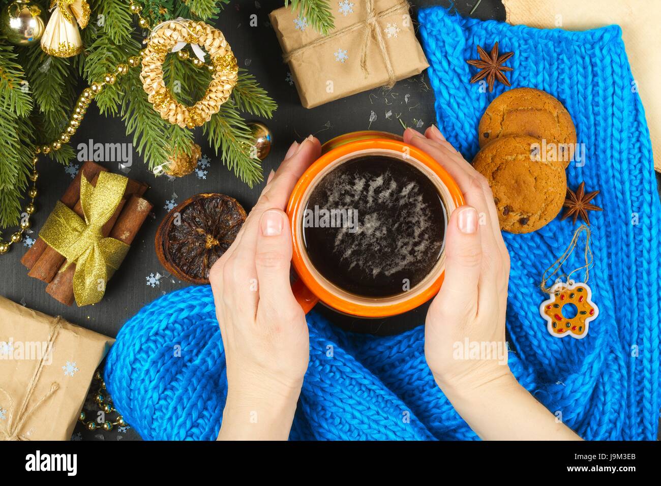 Winter holiday hot drink. Background Stock Photo - Alamy