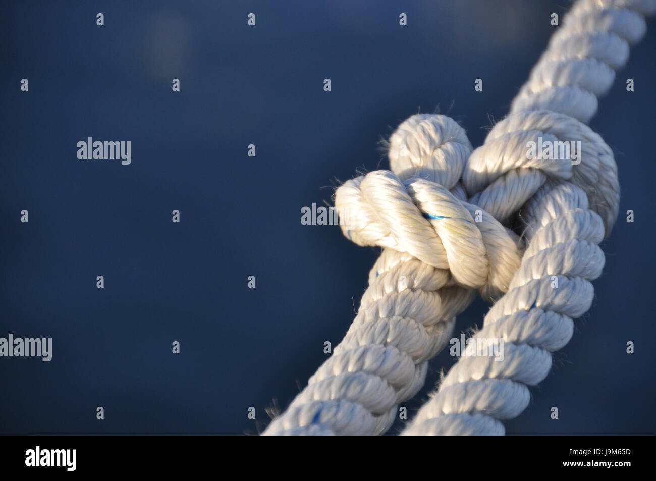 bowline in mooring Stock Photo - Alamy