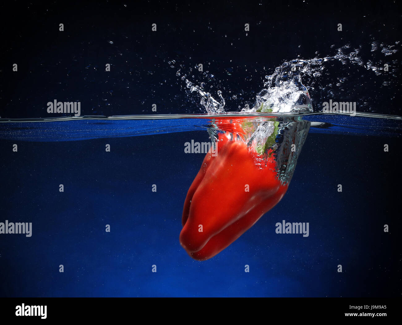 food, aliment, pepper, underwater, vegetables, splash, red, water ...