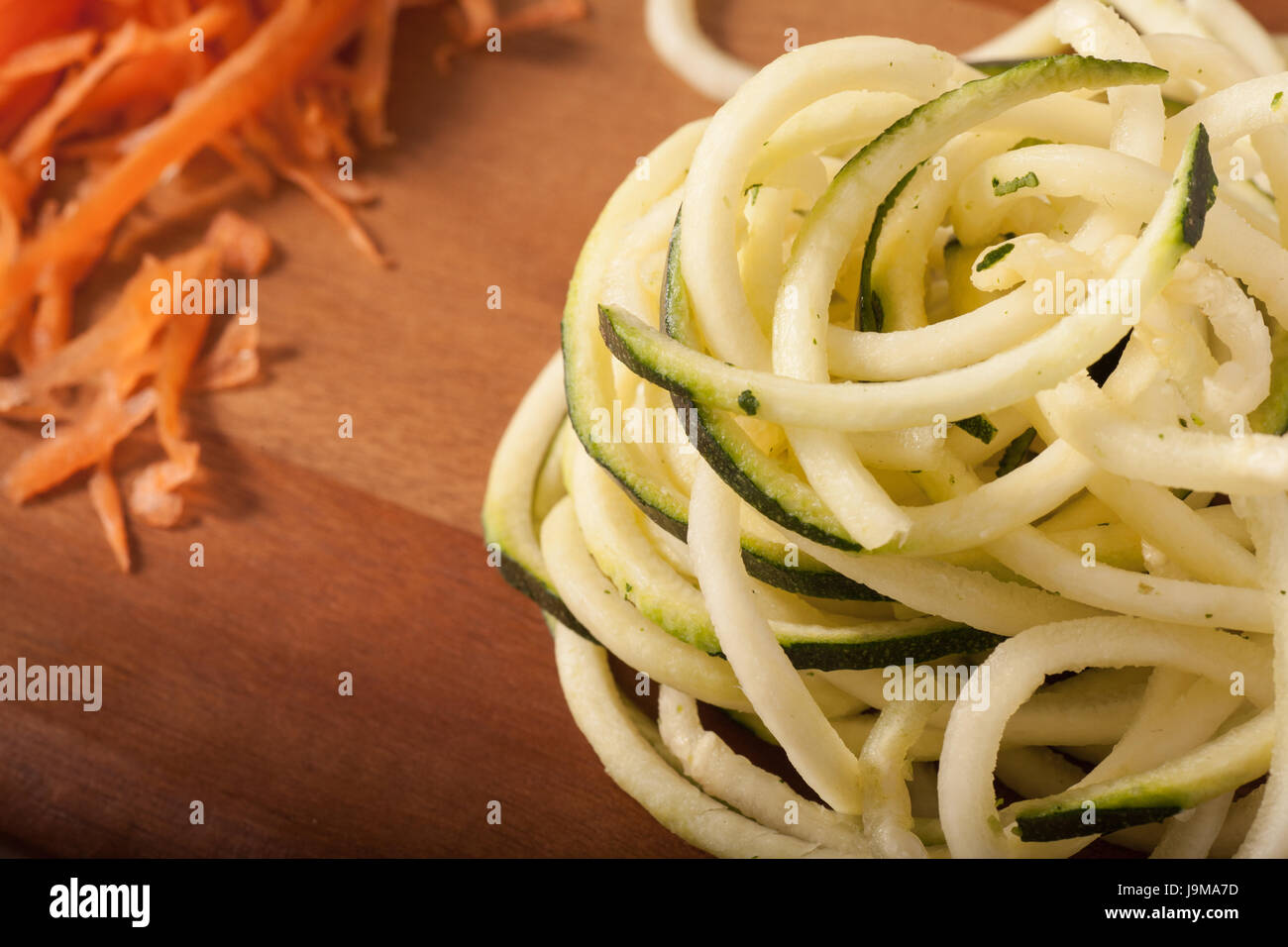 Courgette spaghetti hi-res stock photography and images - Alamy