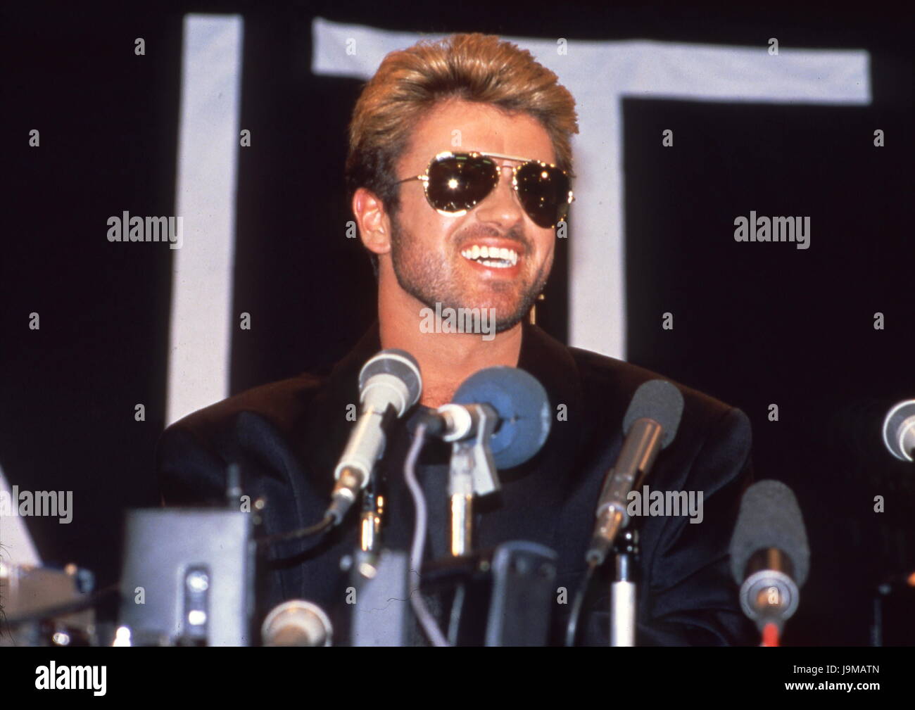 George Michael 1988 Stock Photos & George Michael 1988 Stock Images - Alamy