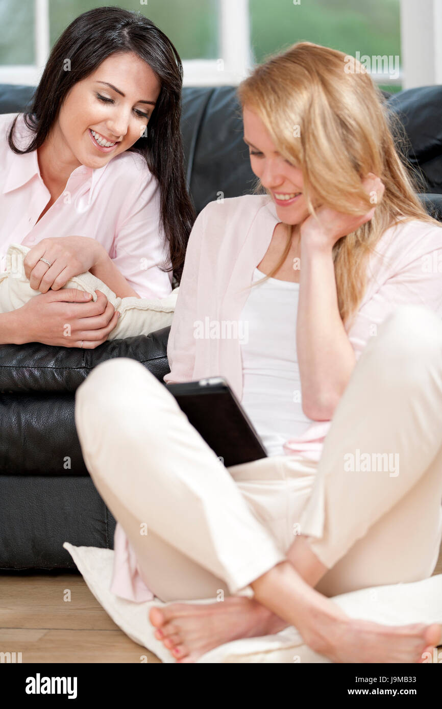 lifestyle, sofa, divide, sharing, divided, friends, livingroom, living ...