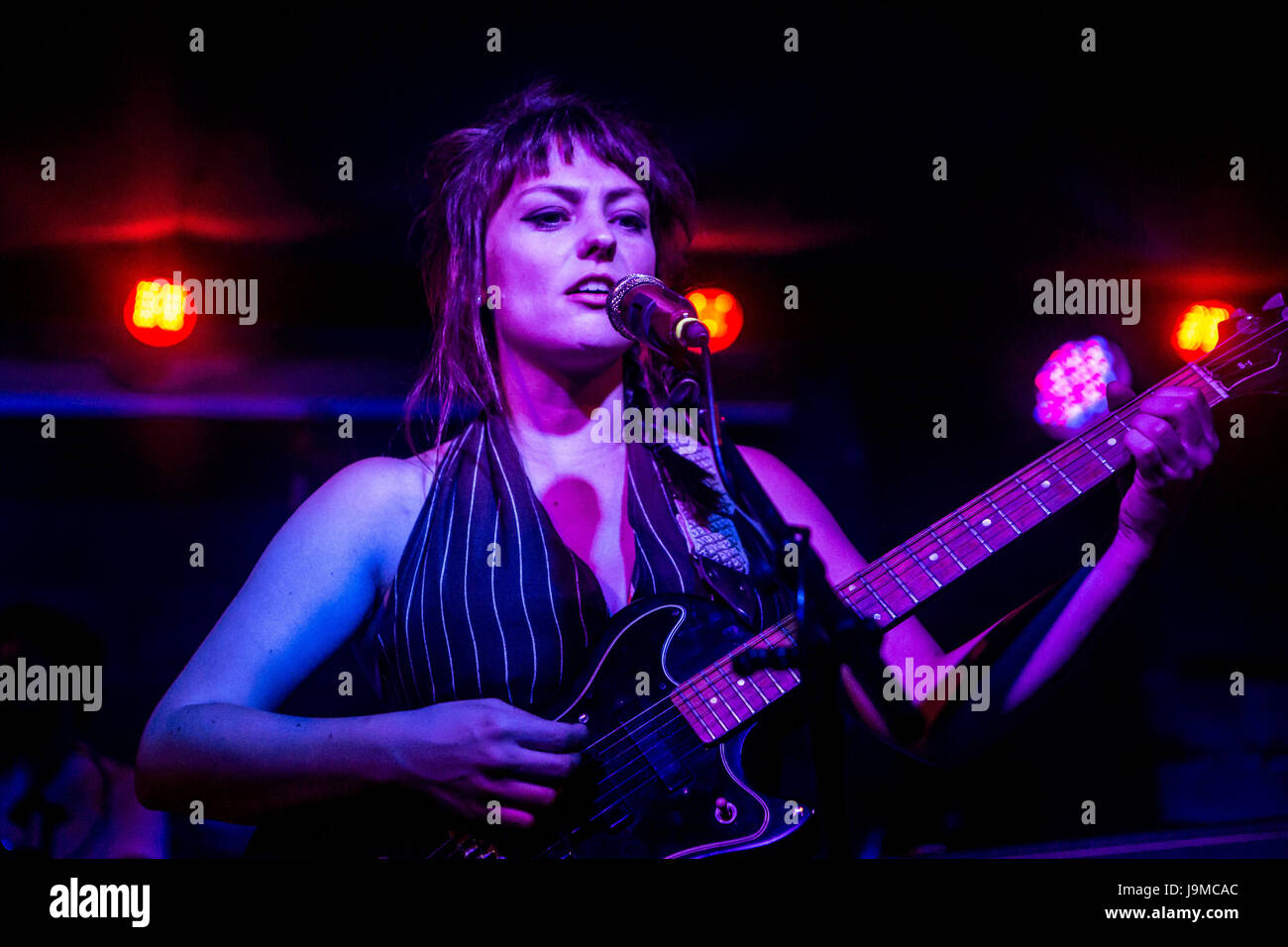 Angel olsen hi-res stock photography and images - Alamy