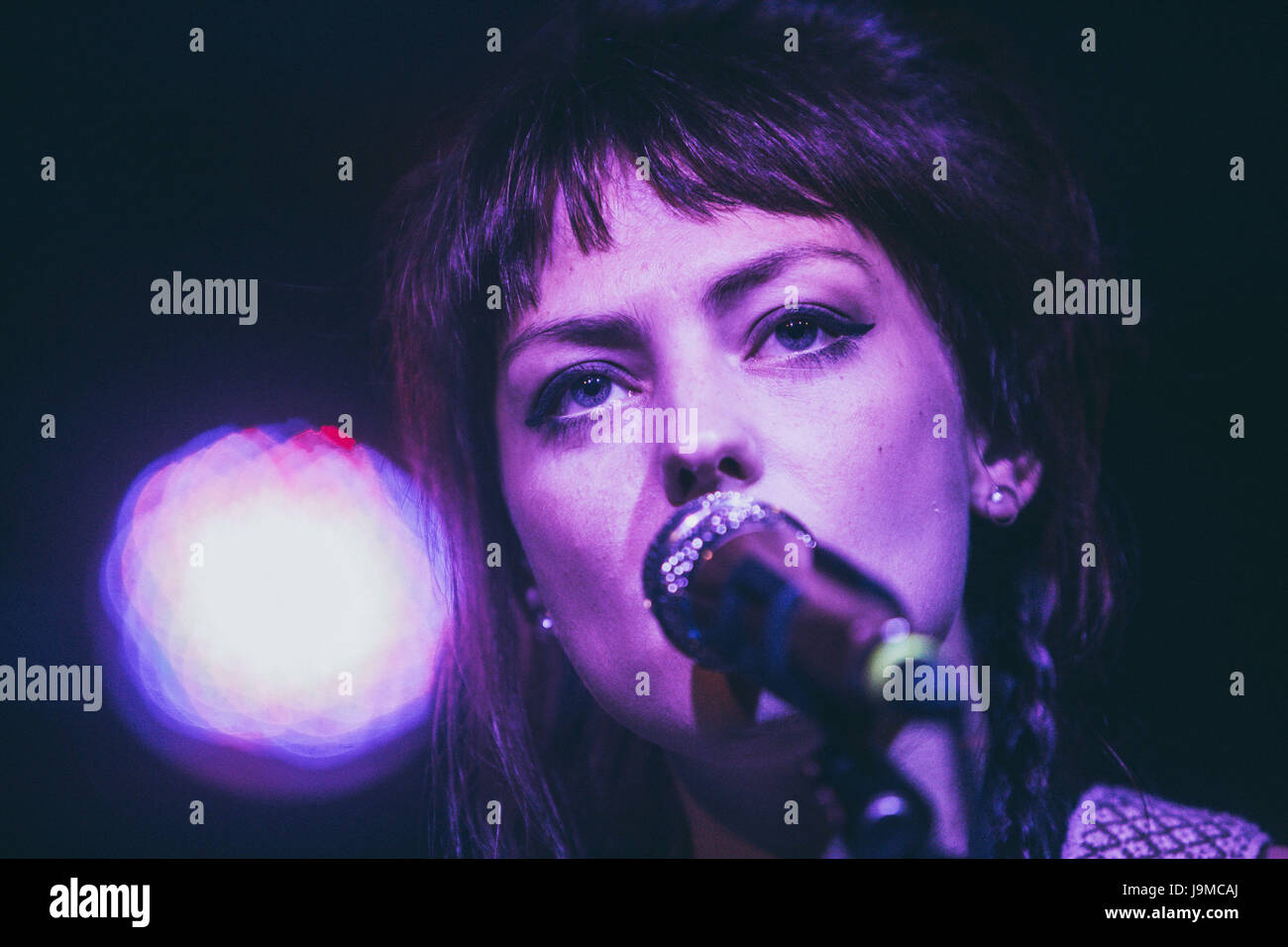 American singer-songwriter Angel Olsen live at Salumeria della Musica ...
