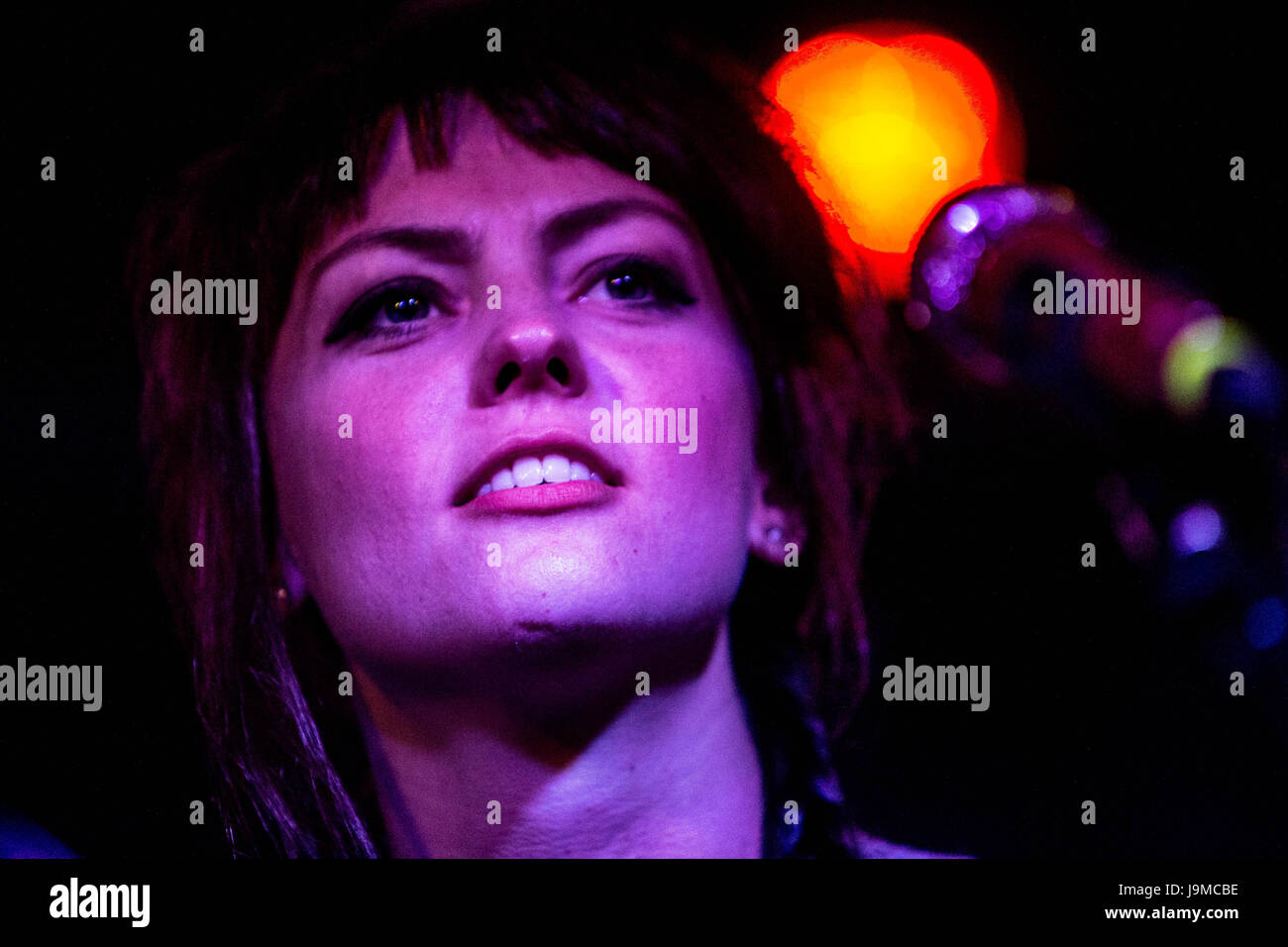 American singer-songwriter Angel Olsen live at Salumeria della Musica ...