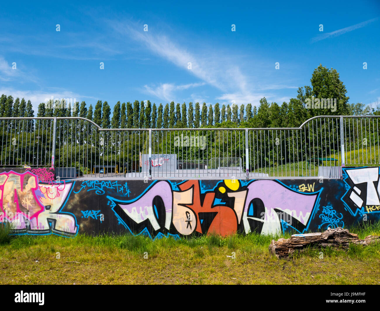 Skateboard Ramp, Hills Meadow, Caversham, Reading, Berkshire, England ...