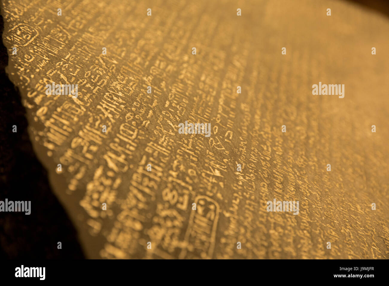 Egyptian hieroglyphs, demotic script, Ancient greek - Rosetta Stone ...