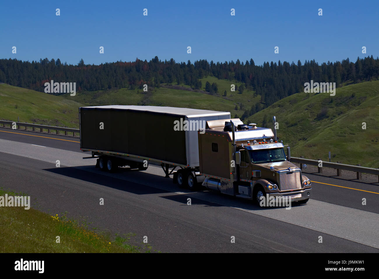 Semi trailer cab hi-res stock photography and images - Alamy
