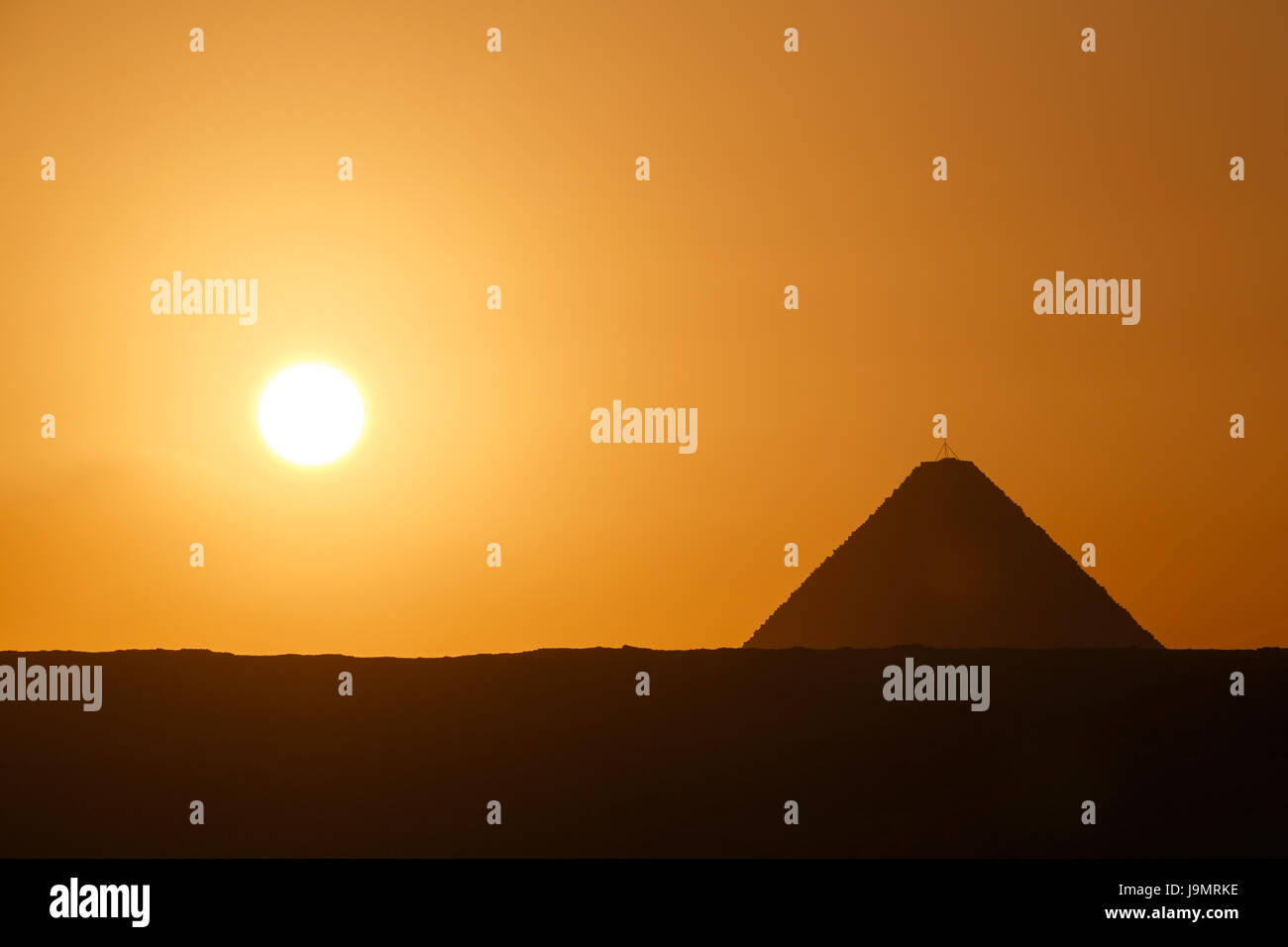 landscape with sun rising at Great Pyramid of Giza Stock Photo - Alamy