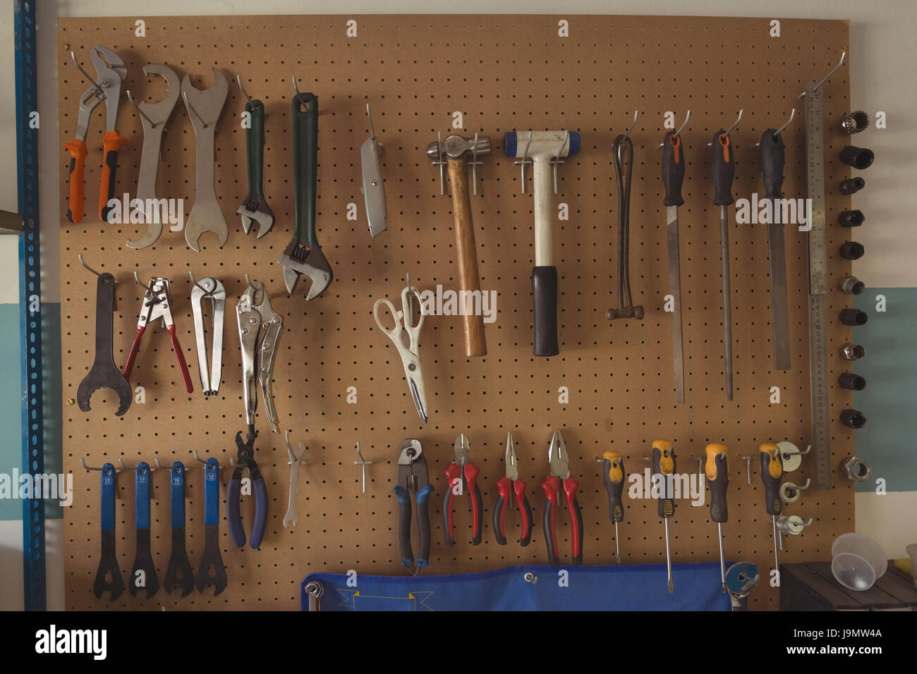 Tool racks hi-res stock photography and images - Alamy