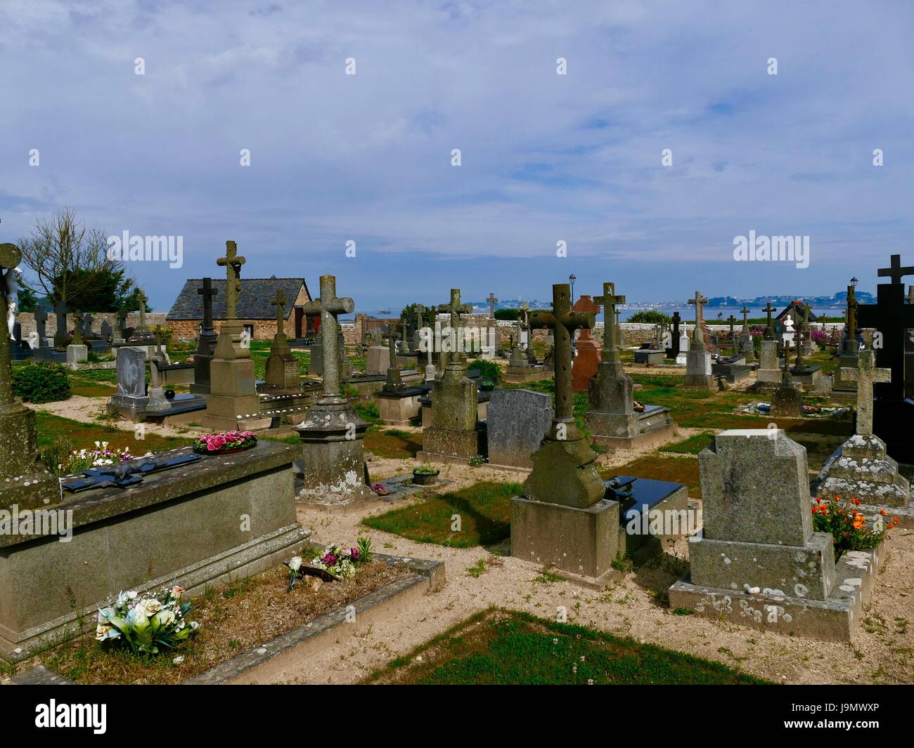Roscoff Cemetery, Roscoff, France Stock Photo - Alamy
