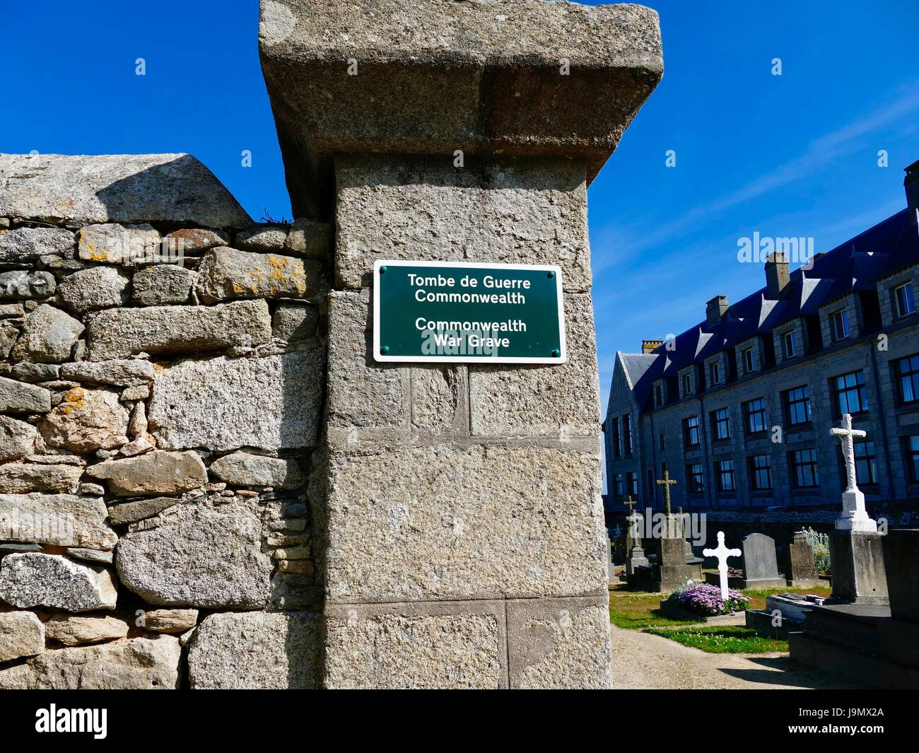 Roscoff cemetery hi-res stock photography and images - Alamy