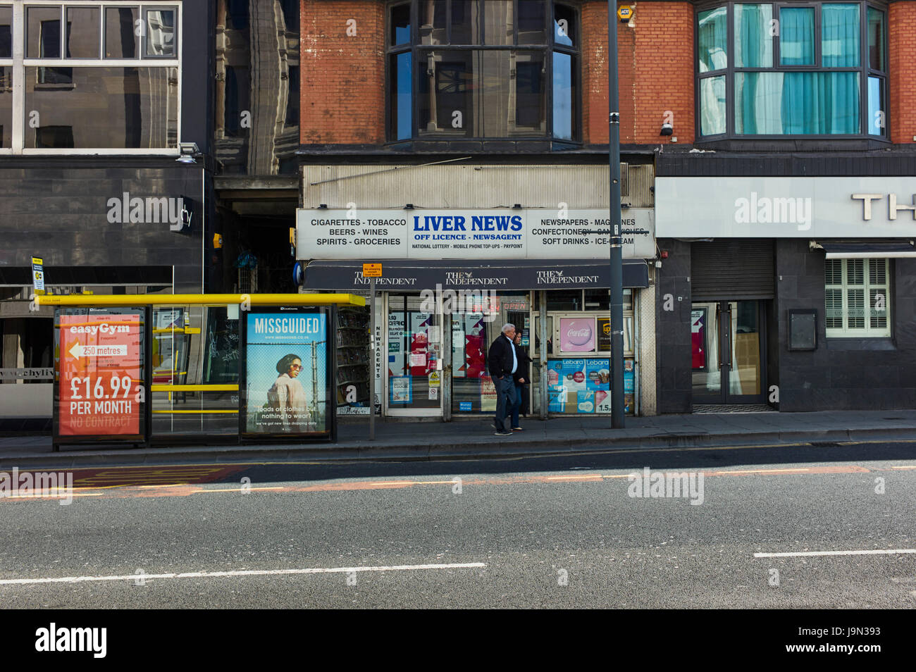 Off licence hi-res stock photography and images - Alamy