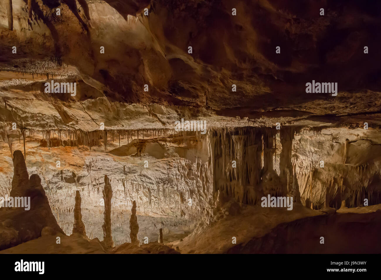 Dripstone wall hi-res stock photography and images - Alamy