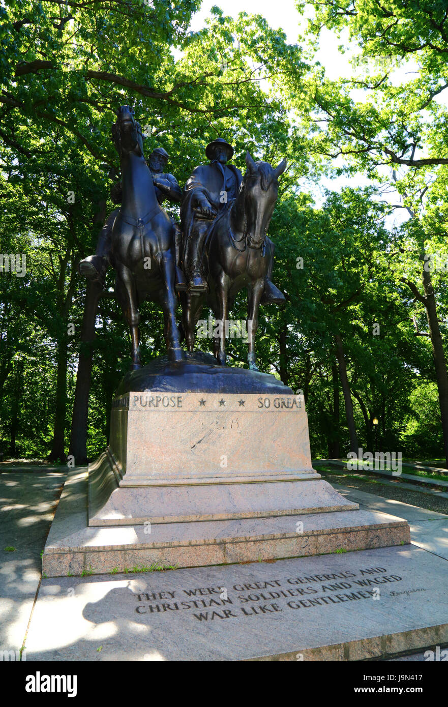 Lee and Jackson monument to Confederate Army leaders Robert E Lee and ...