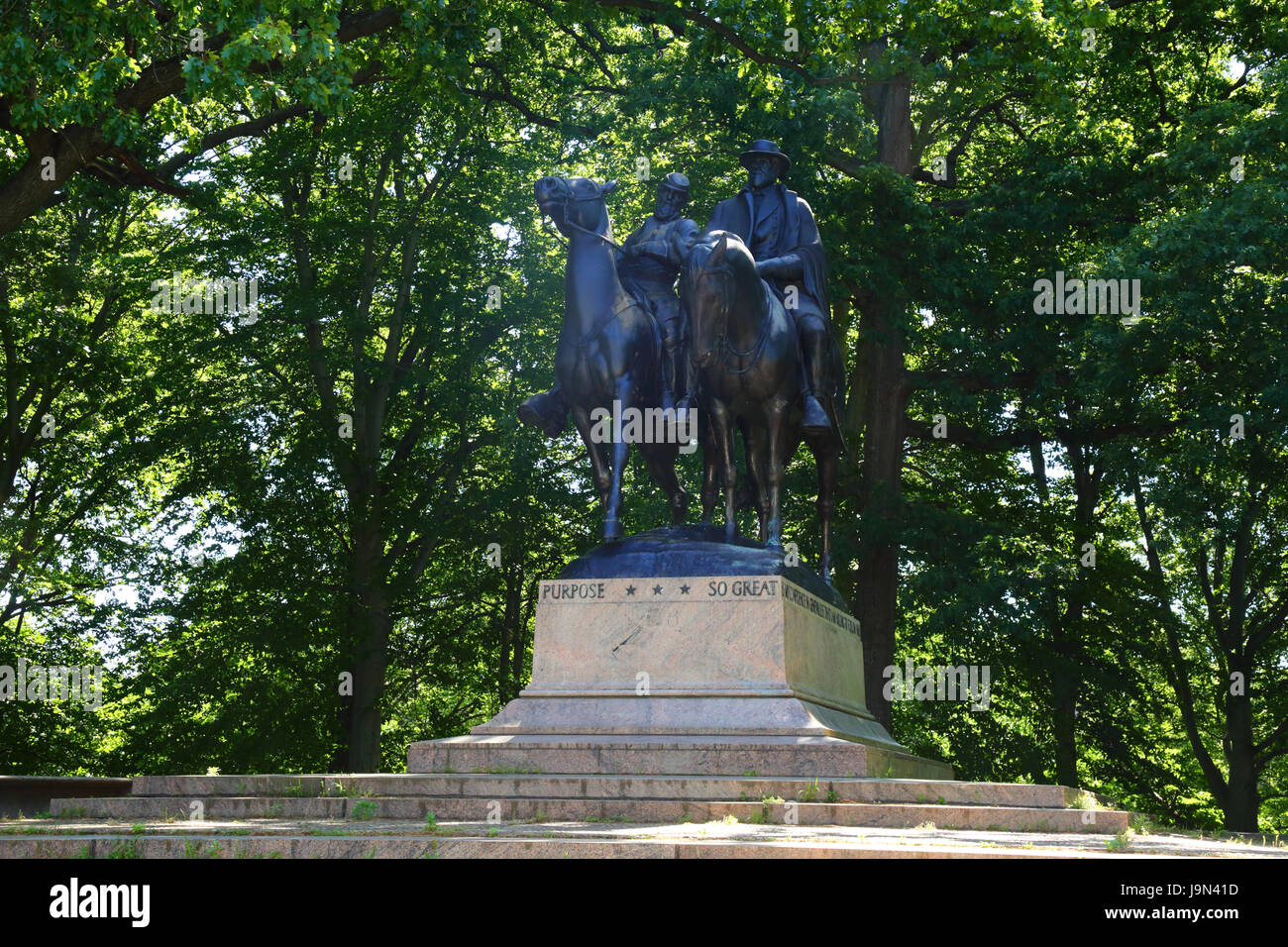 Lee and Jackson monument to Confederate Army leaders Robert E Lee and ...
