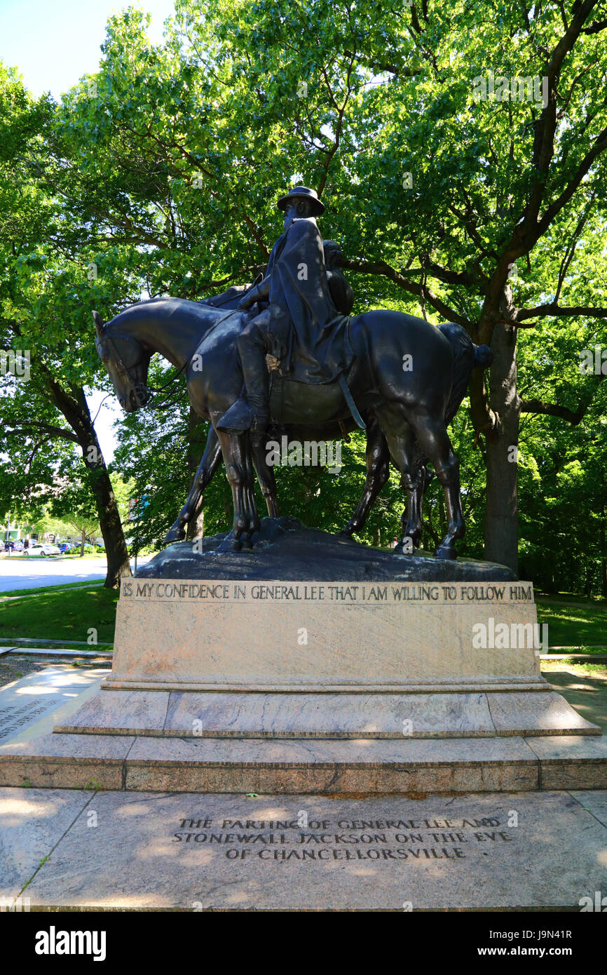 Lee and Jackson monument to Confederate Army leaders Robert E Lee and ...