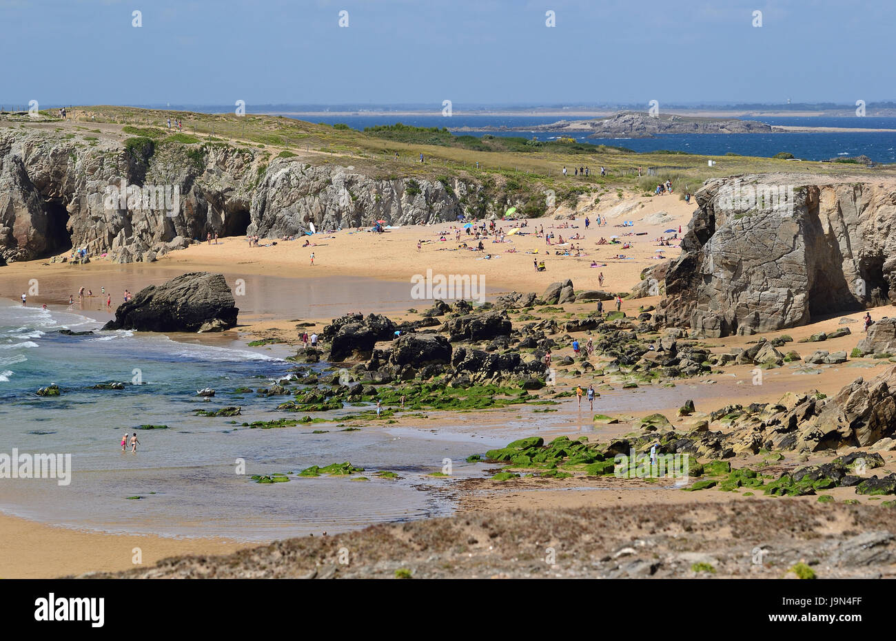 Port Blanc beach, low tide in summer, Wild coast, Quiberon peninsula ...