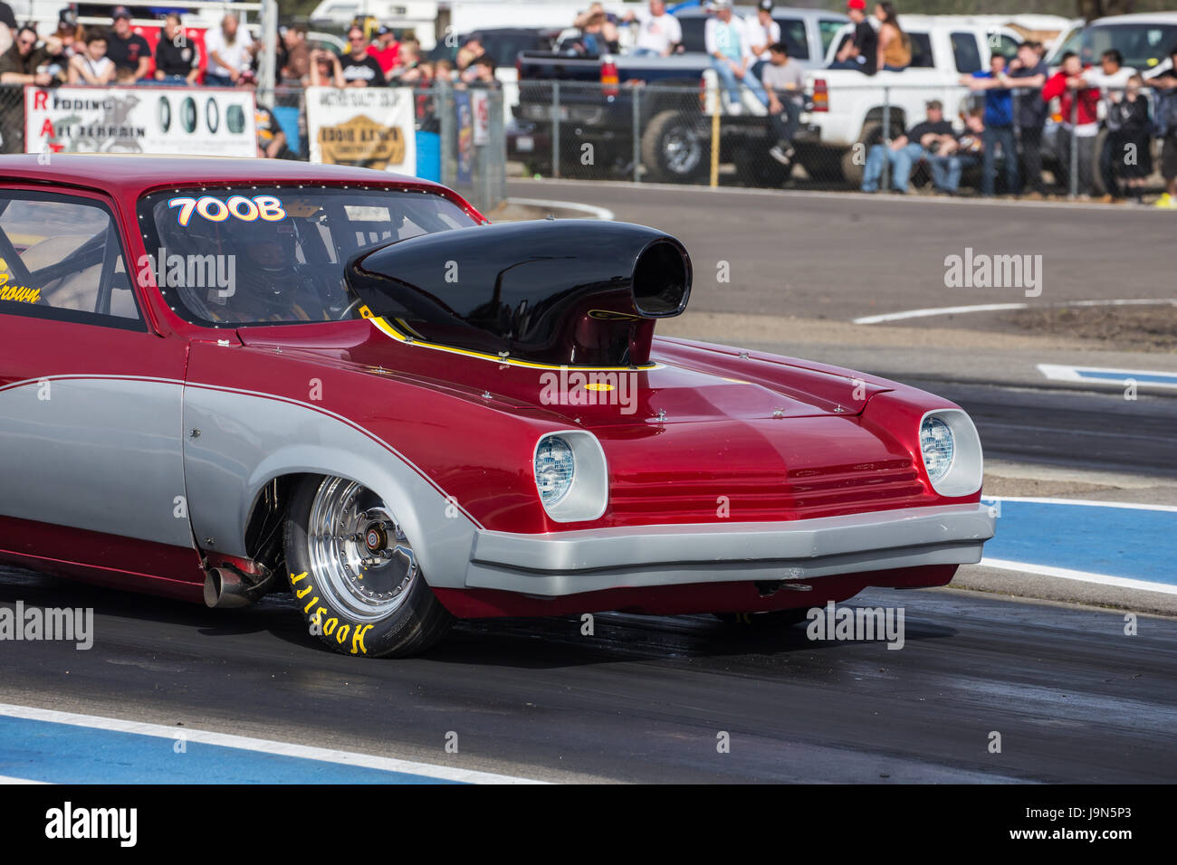 Drag racer with parachute hi-res stock photography and images - Alamy