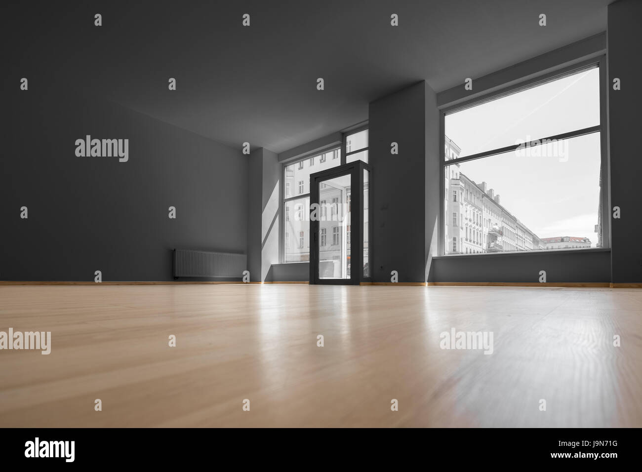 empty shop, vacant room with shopping window Stock Photo - Alamy