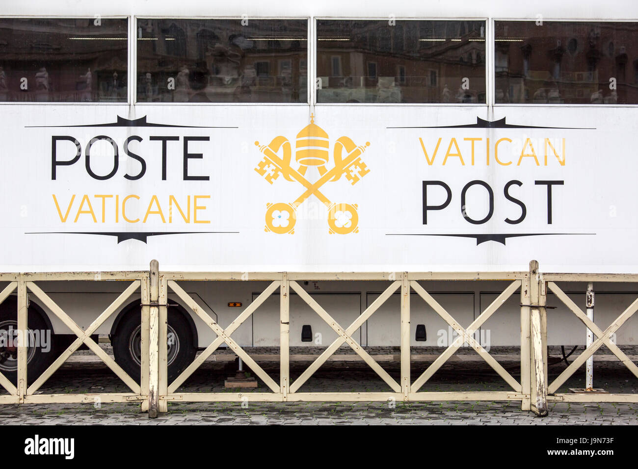 Vatican industry hi-res stock photography and images - Alamy