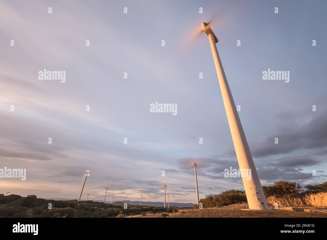 Rotating windturbine hi-res stock photography and images - Alamy