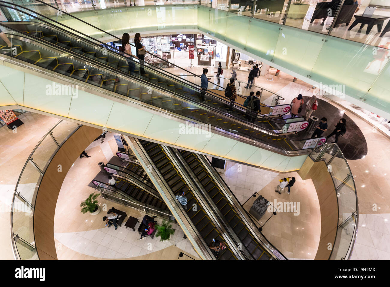 Indonesia people shopping jakarta hi-res stock photography and images ...