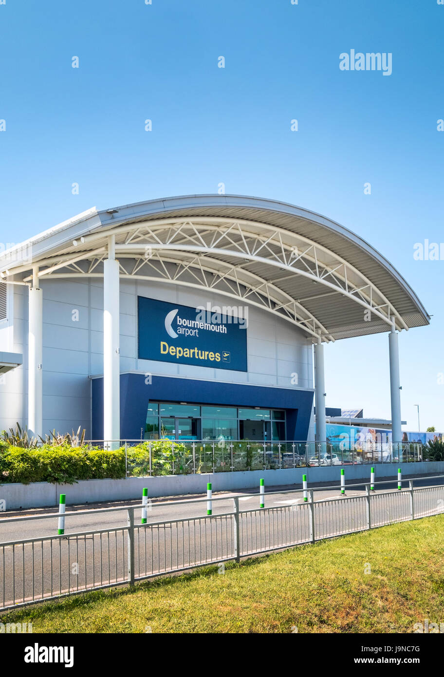 Bournemouth airport the hi-res stock photography and images - Alamy