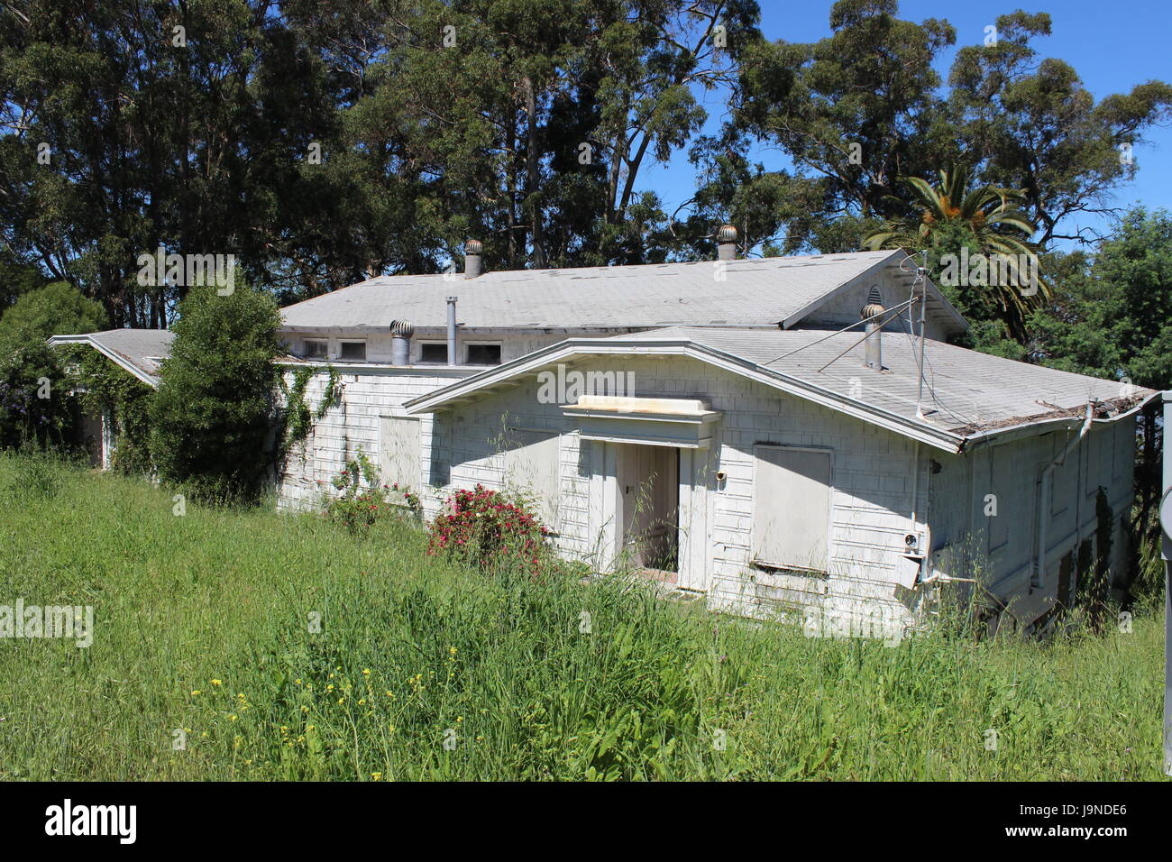 Abandoned former Masonic Lodge and Quinan Hall built ca. 1917, Hercules ...