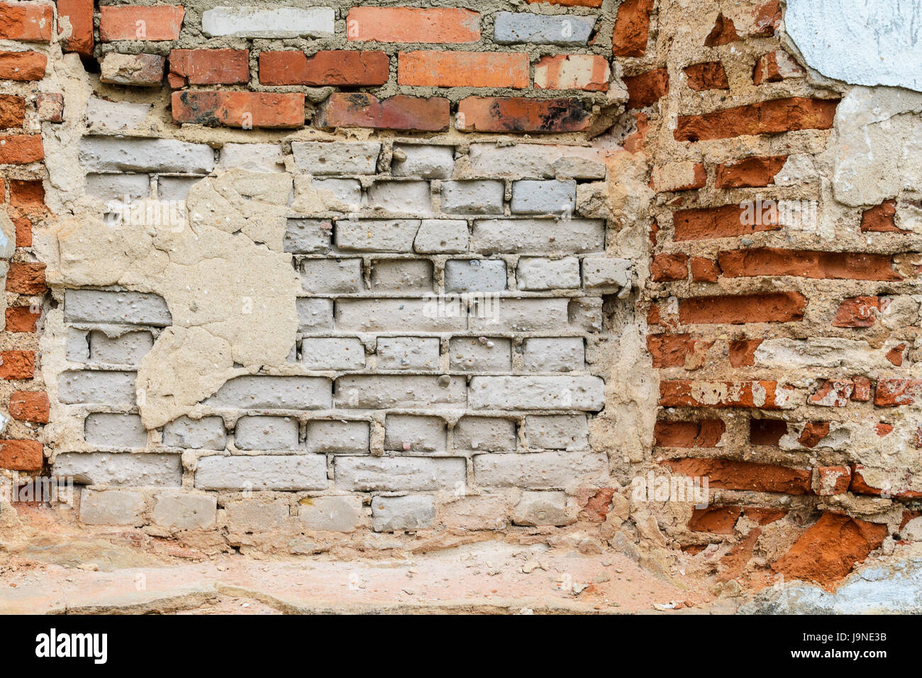 Shattered facade hi-res stock photography and images - Alamy