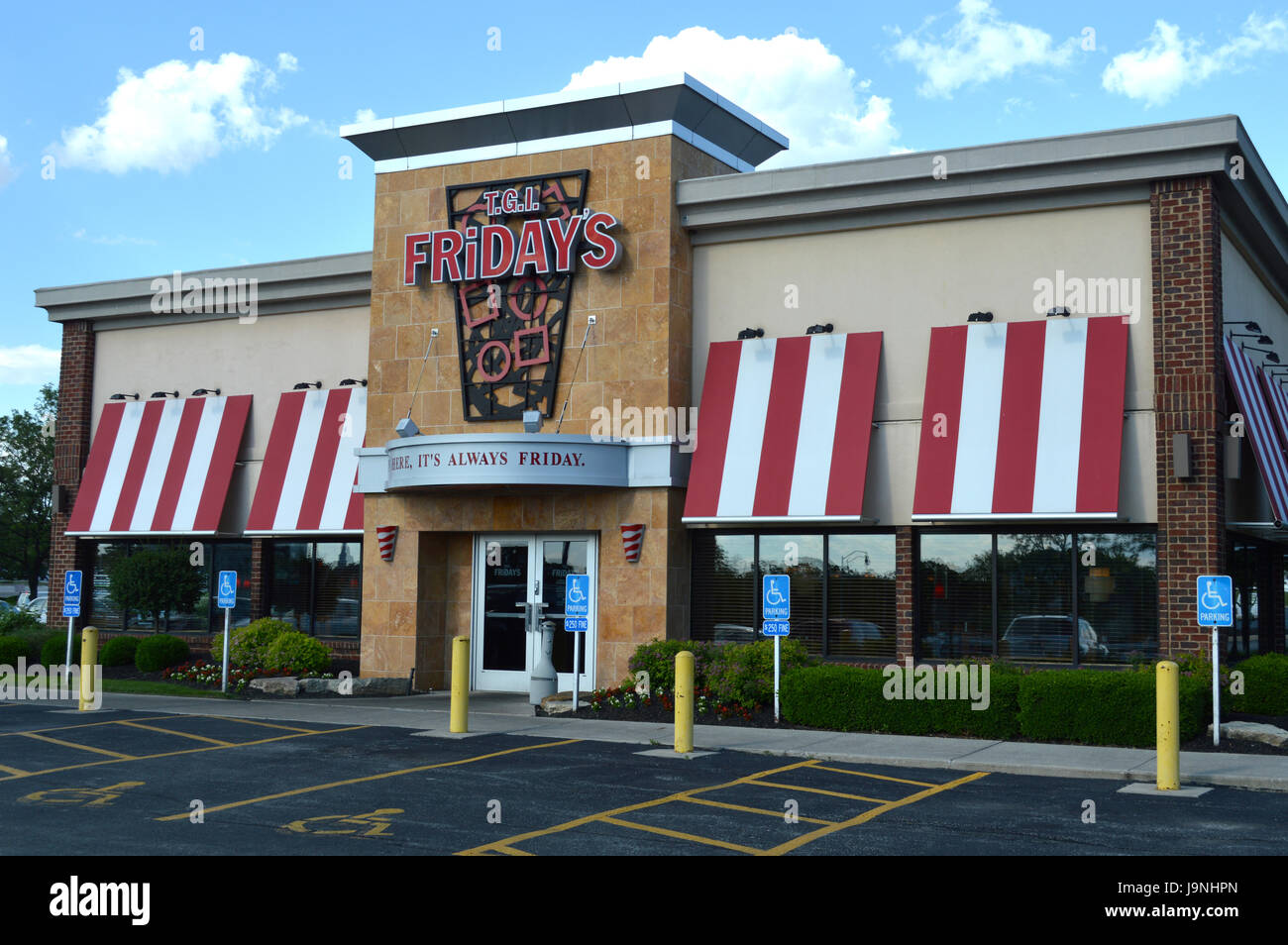 Tgif restaurant hi-res stock photography and images - Alamy