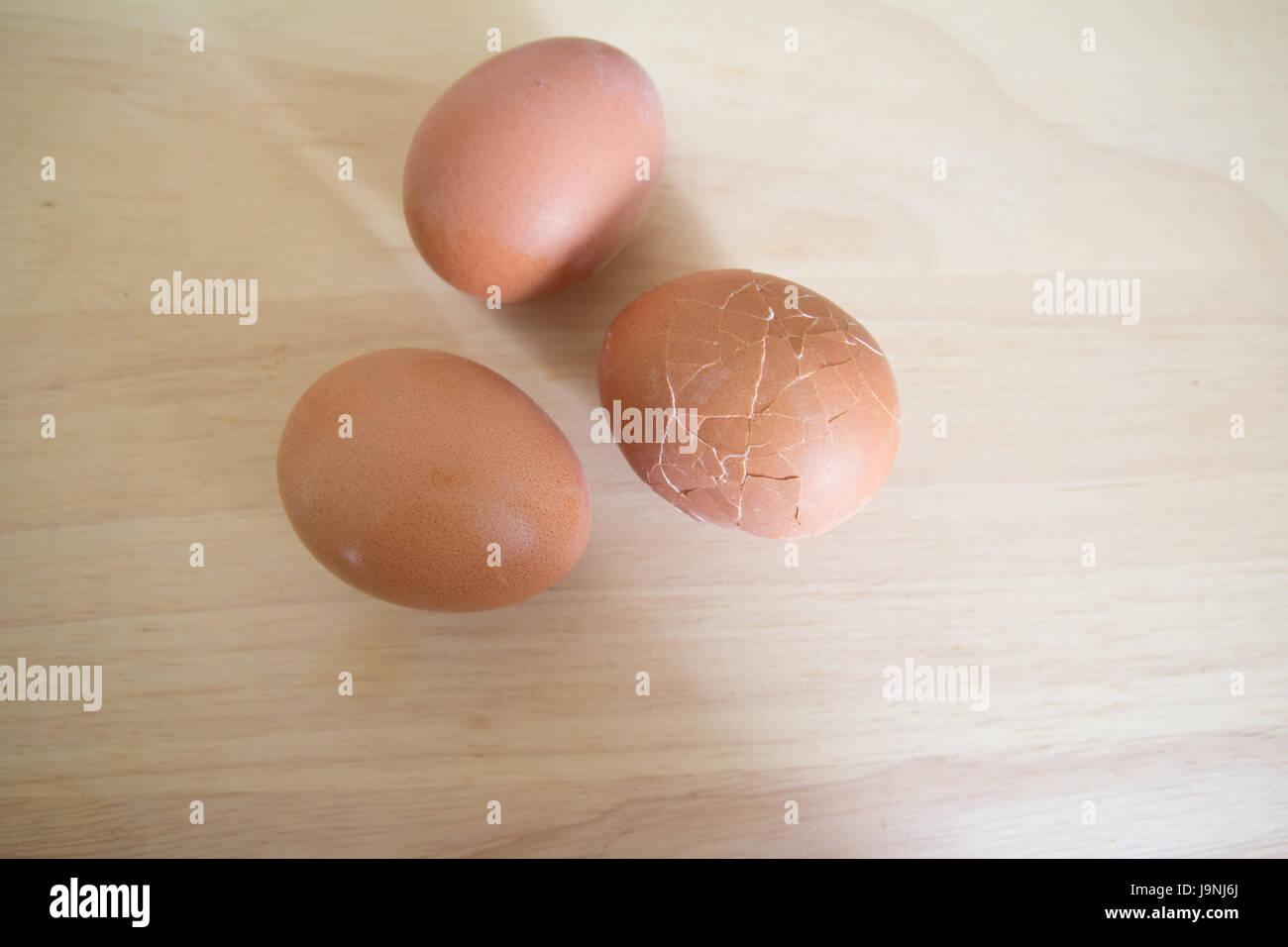 Cracked shells hi-res stock photography and images - Alamy