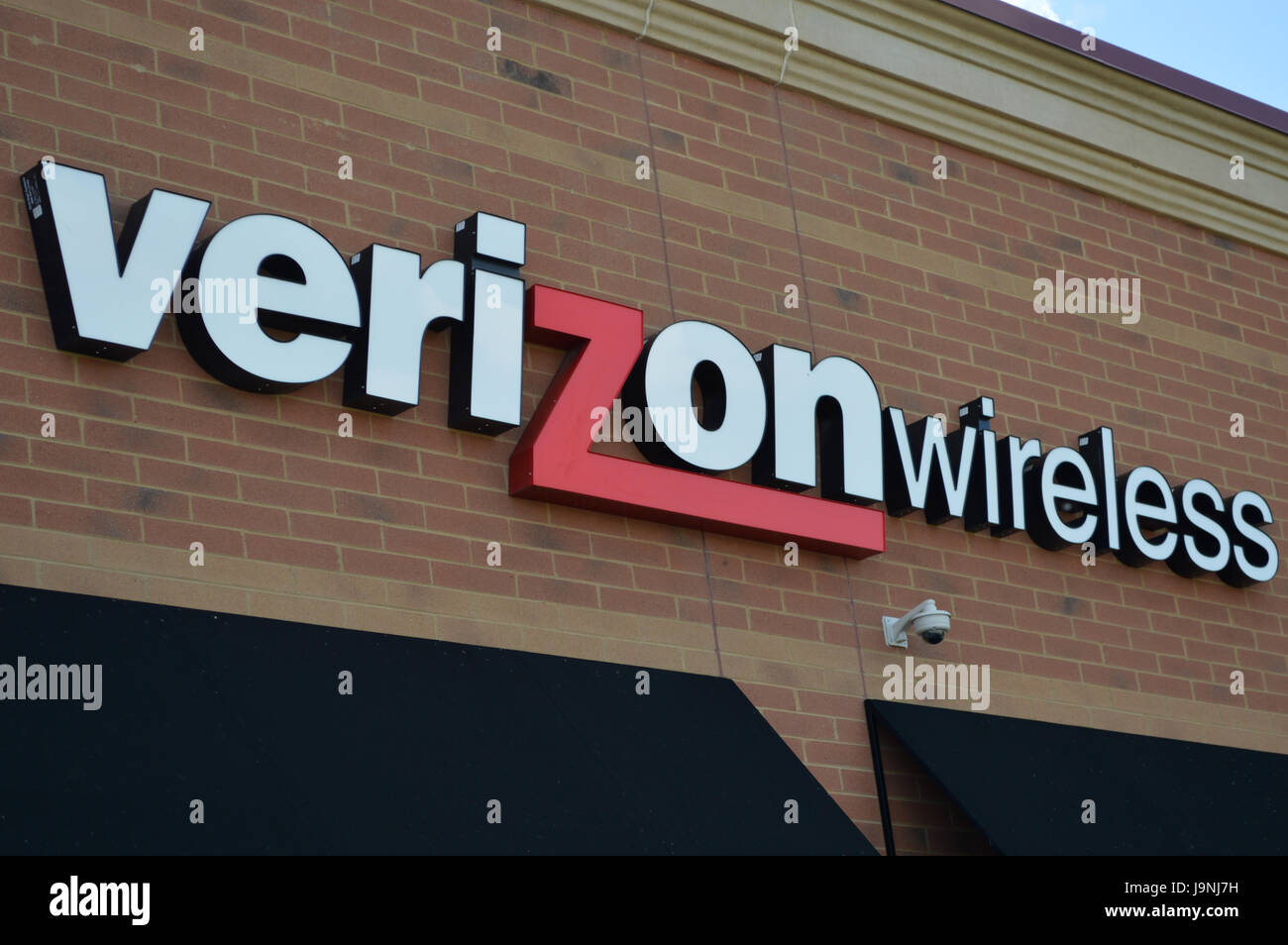 Verizon signage hi-res stock photography and images - Alamy