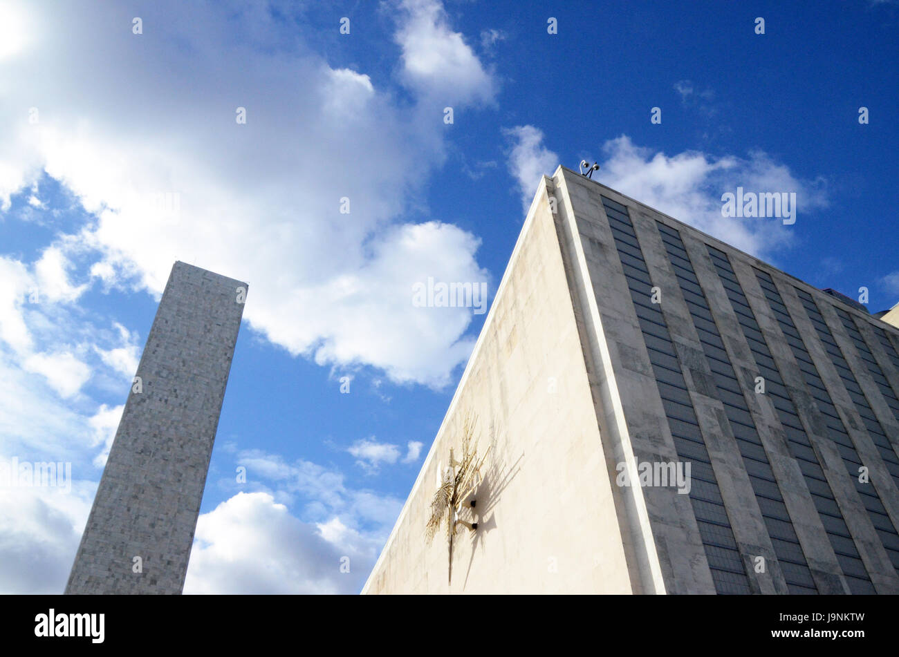 U n united nations building hi-res stock photography and images - Alamy