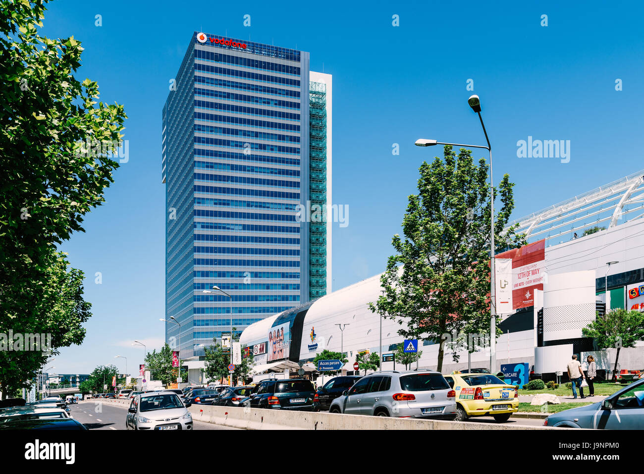 BUCHAREST, ROMANIA - MAY 18, 2017: Modern Office Building And Shopping ...