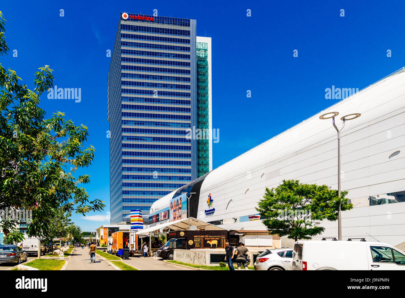 BUCHAREST, ROMANIA - MAY 18, 2017: Modern Office Building And Shopping ...