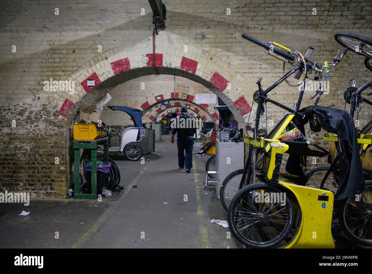 London rickshaw cyclists Stock Photo - Alamy