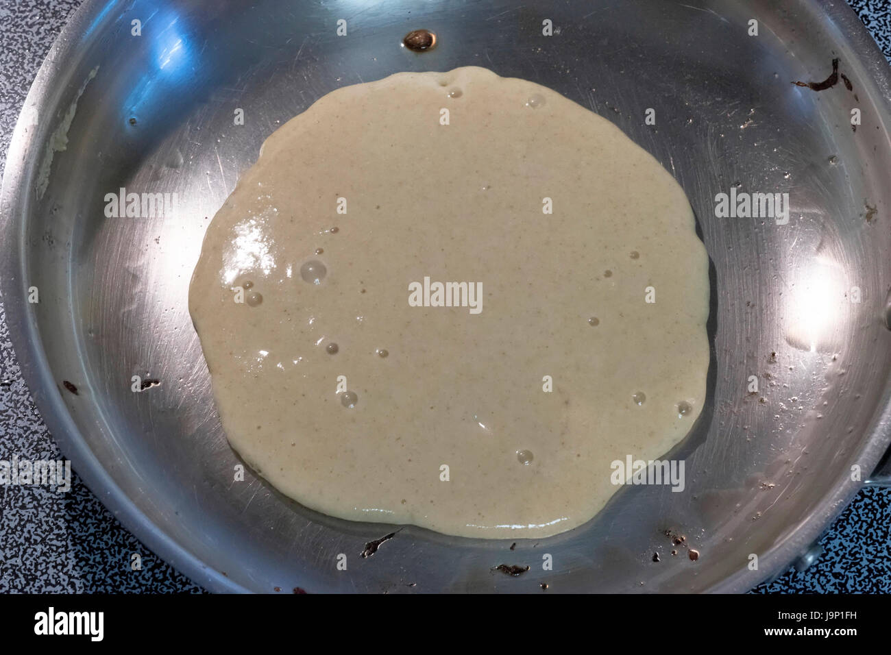 Cooking spray cooking hi-res stock photography and images - Alamy