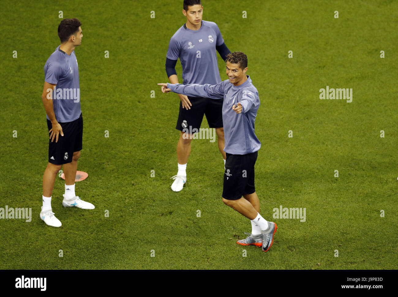 Cristiano ronaldo training uefa champions hi-res stock photography and ...