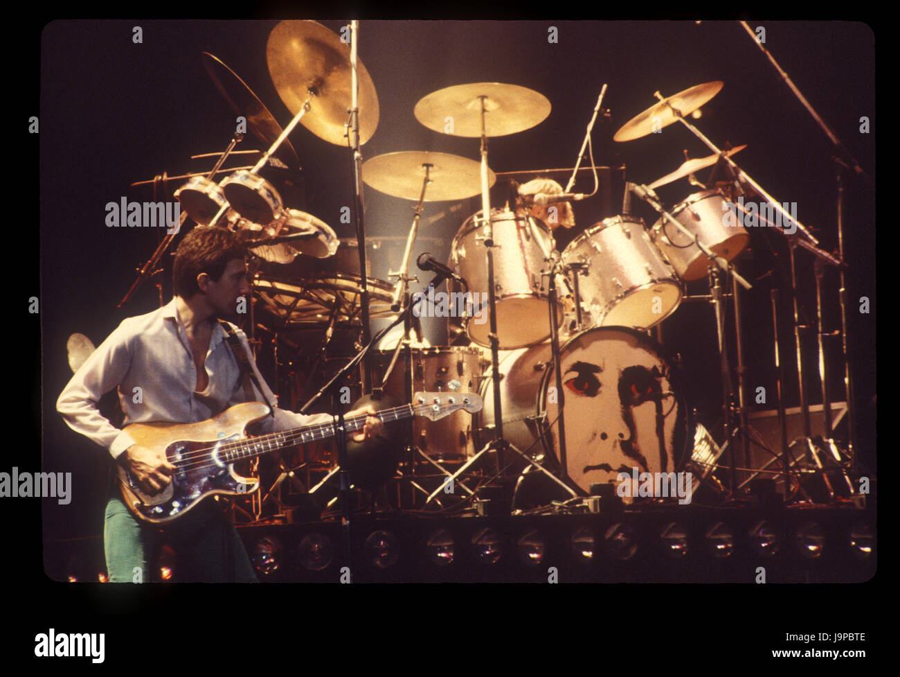 QUEEN performing live on The Game Tour at The Fabulous Forum in ...