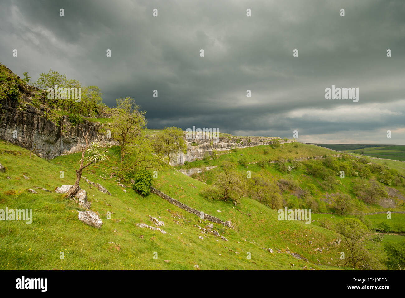Malham cove malham hi-res stock photography and images - Alamy