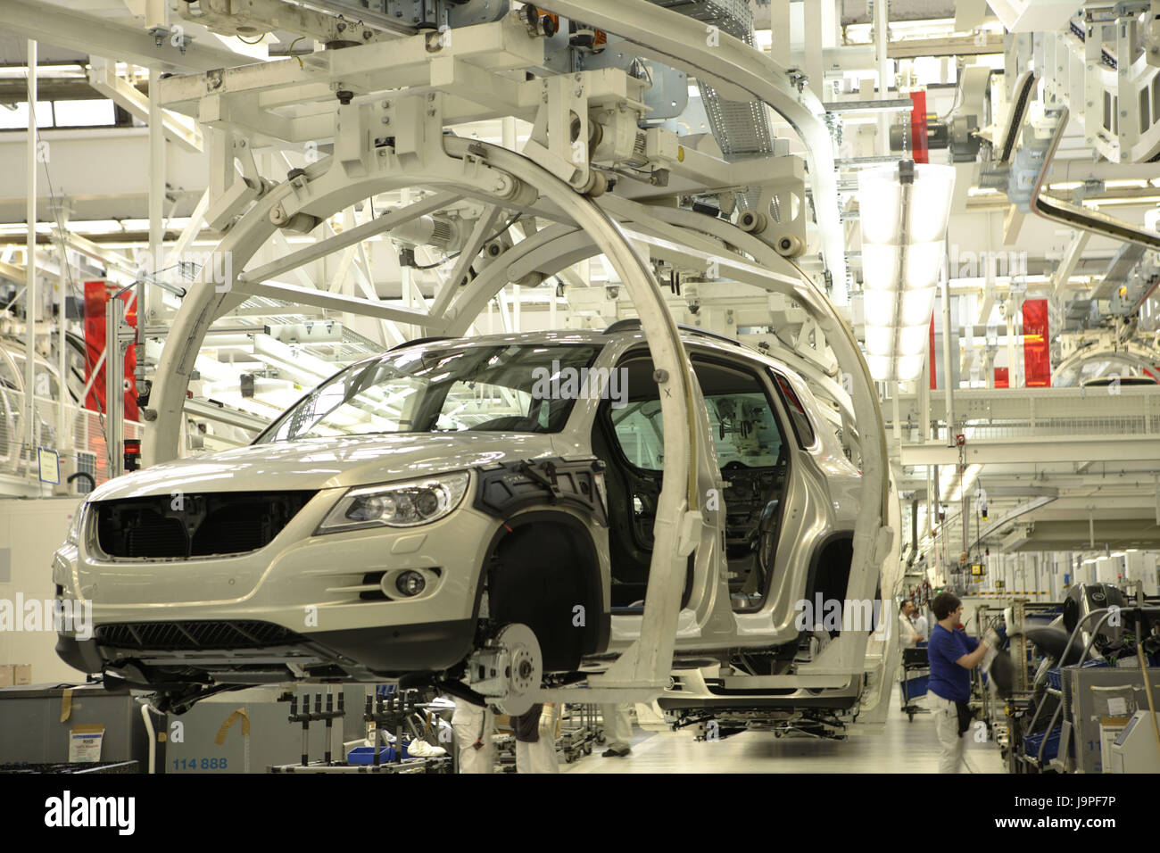 Volkswagen Car Factory Production Line Stock Photos & Volkswagen Car ...