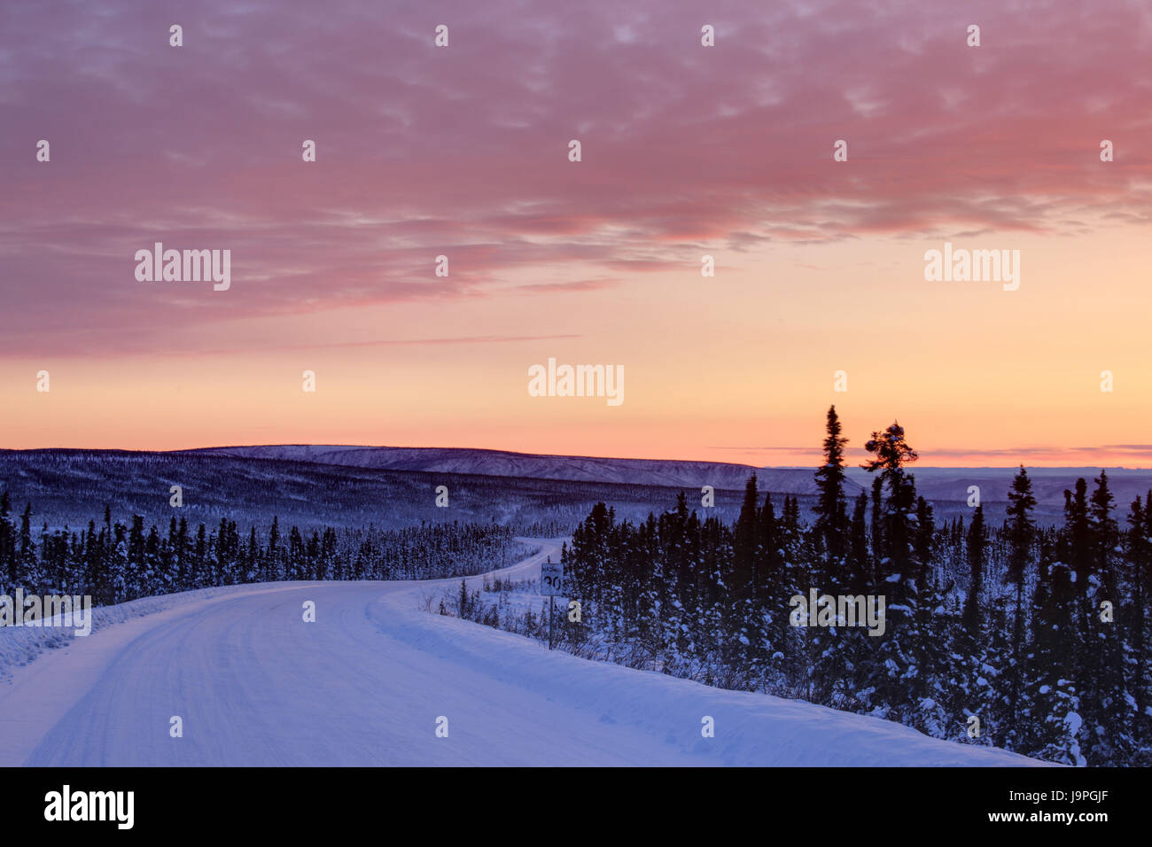 Eagle plains yukon territory canada hi-res stock photography and images ...